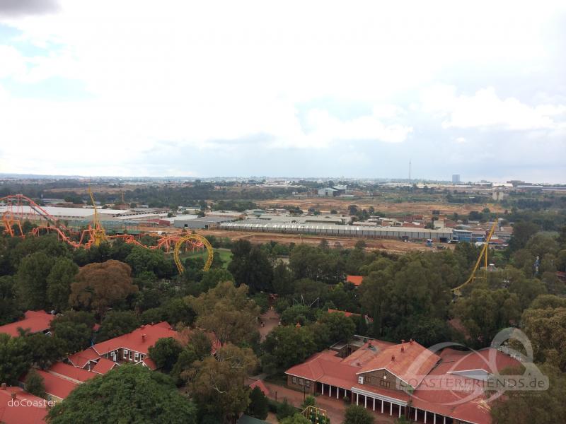 Golden Loop im Parkcheckpoint für Freizeitparks und Achterbahnen