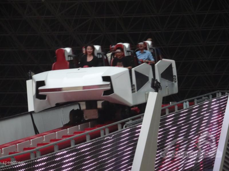 Turbo Track im Parkcheckpoint für Freizeitparks und Achterbahnen