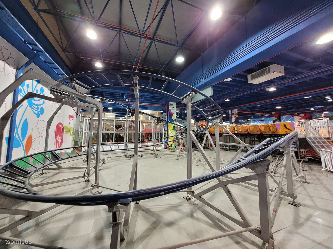 Speedy Coaster im Parkcheckpoint für Freizeitparks und Achterbahnen