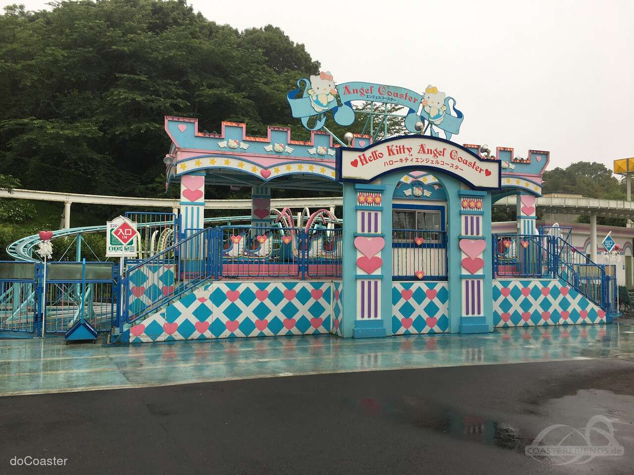 Hello Kitty Angel Coaster im Parkcheckpoint für Freizeitparks und ...