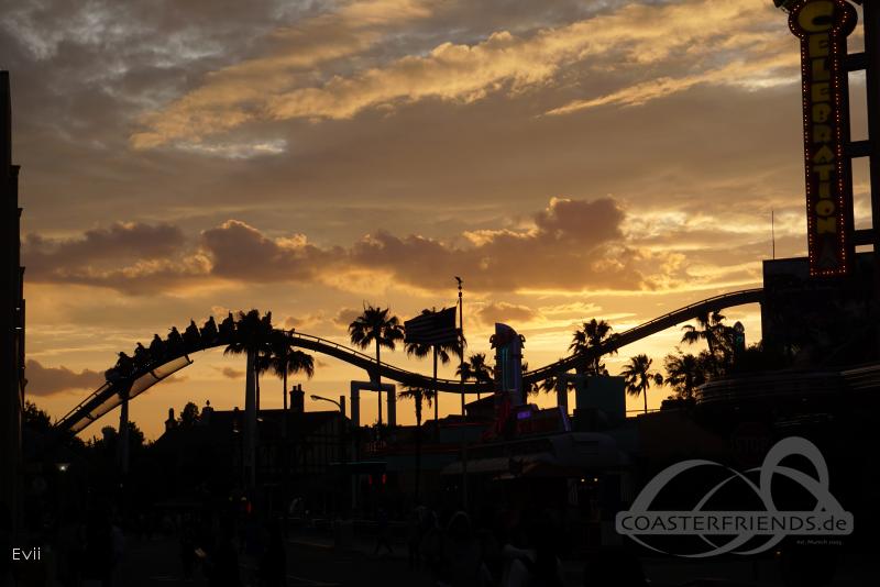 Hollywood Dream: The Ride im Parkcheckpoint für Freizeitparks und ...