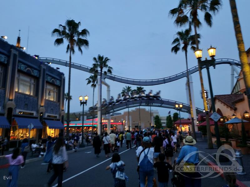 Hollywood Dream: The Ride im Parkcheckpoint für Freizeitparks und ...