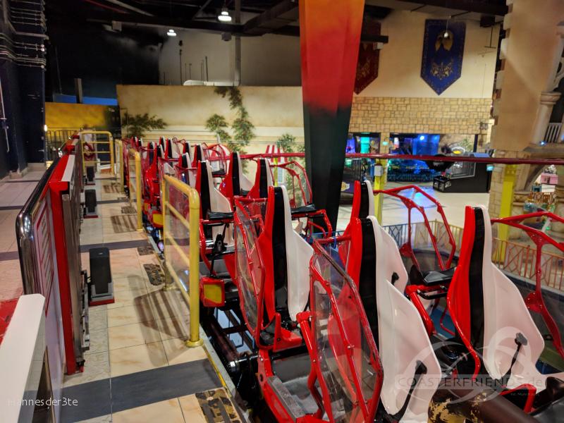 F1 Coaster im Parkcheckpoint für Freizeitparks und Achterbahnen