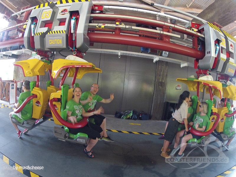 Canopy Flyer im Parkcheckpoint für Freizeitparks und Achterbahnen