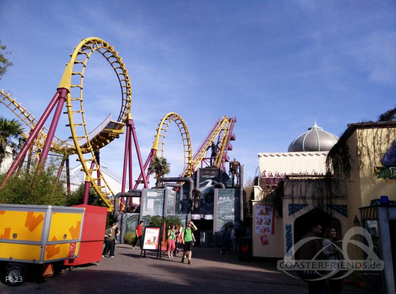 Cobra im Parkcheckpoint für Freizeitparks und Achterbahnen