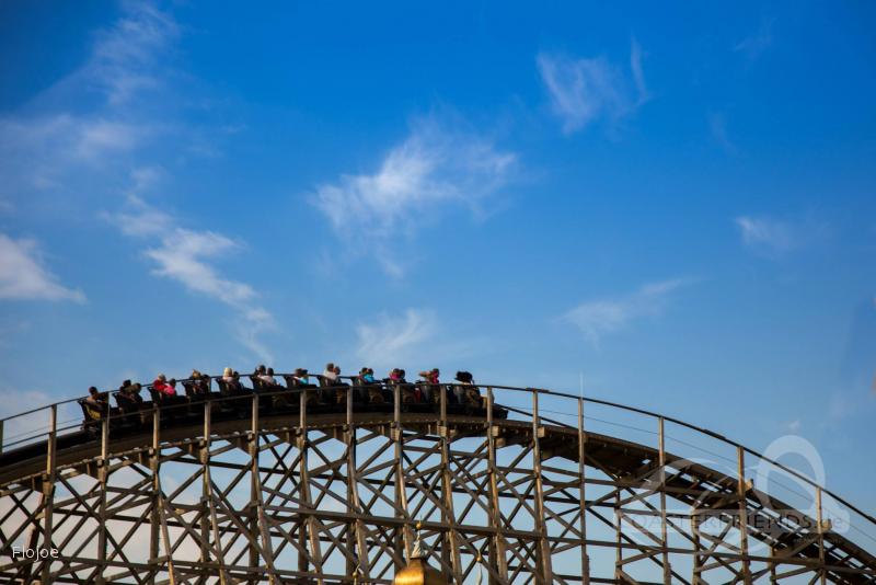 Wodan Timbur Coaster im Parkcheckpoint für Freizeitparks und Achterbahnen