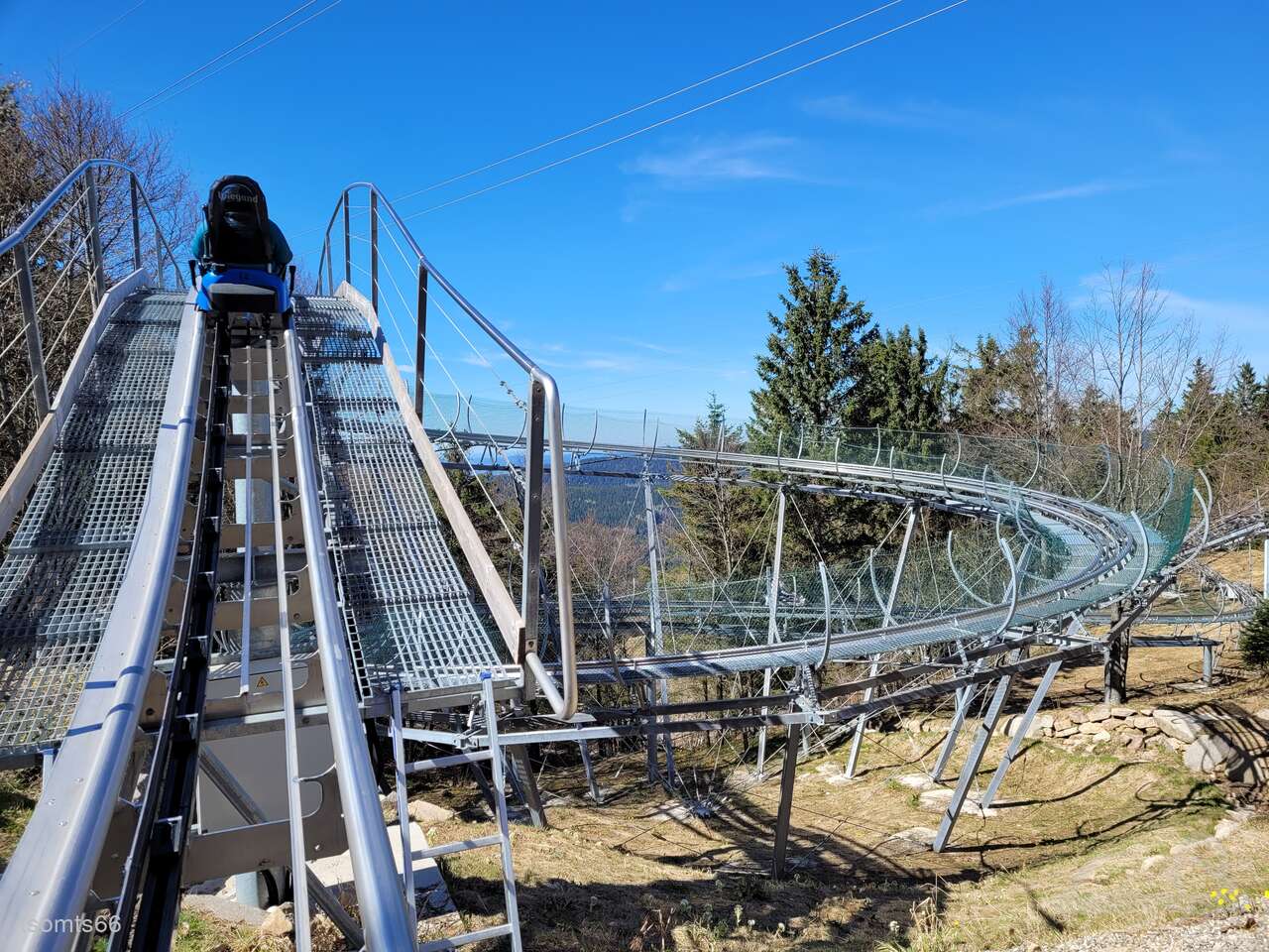 Tricky Track im Parkcheckpoint für Freizeitparks und Achterbahnen