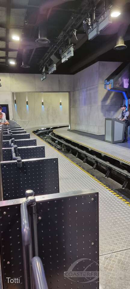 Avengers Assemble: Flight Force im Parkcheckpoint für Freizeitparks und ...