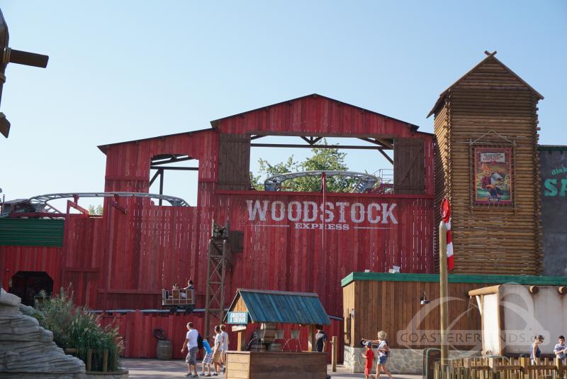Woodstock Express im Parkcheckpoint für Freizeitparks und Achterbahnen