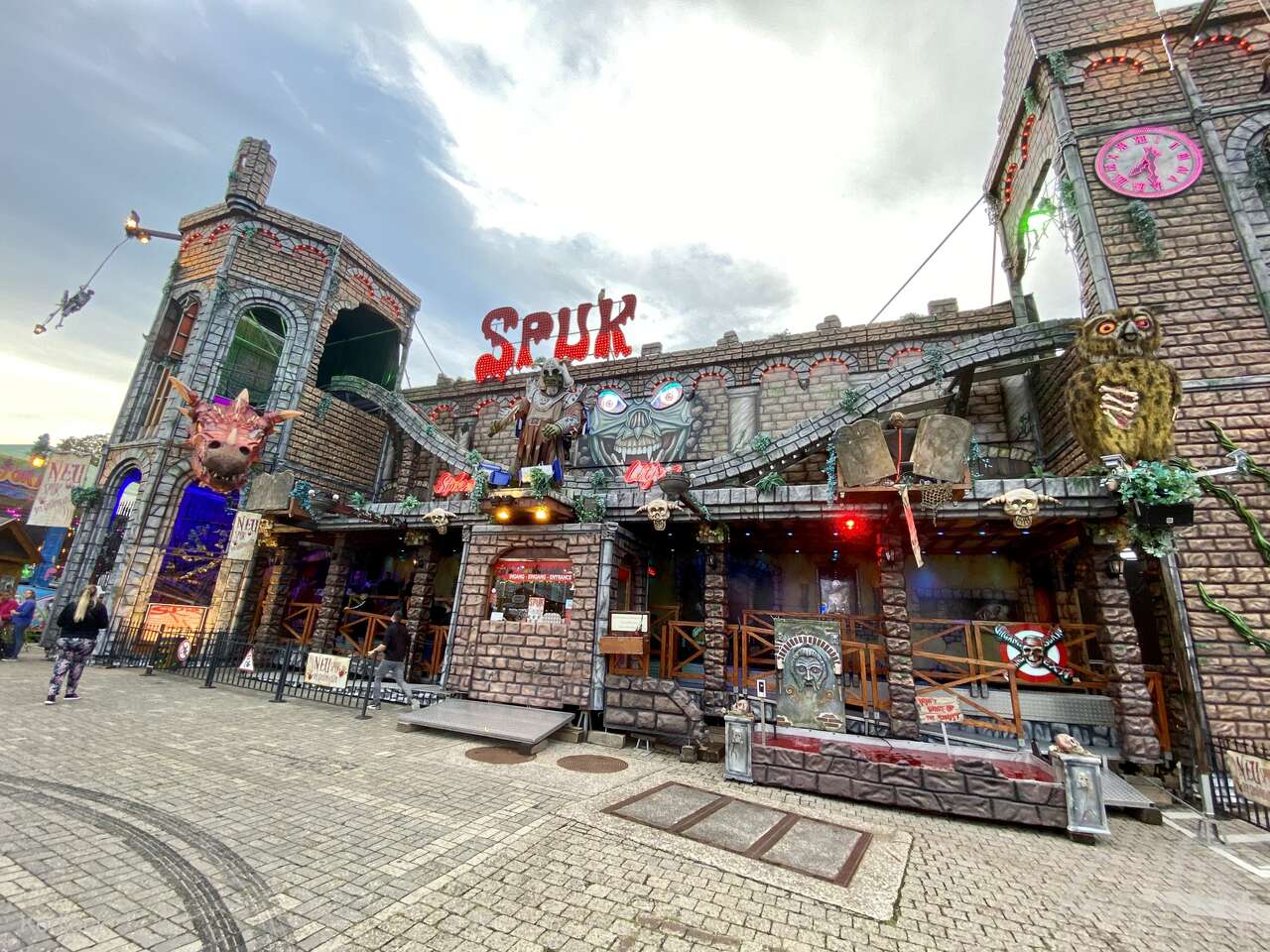 Spuk im Parkcheckpoint für Freizeitparks und Achterbahnen