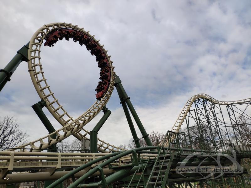 Python 2.0 im Parkcheckpoint für Freizeitparks und Achterbahnen