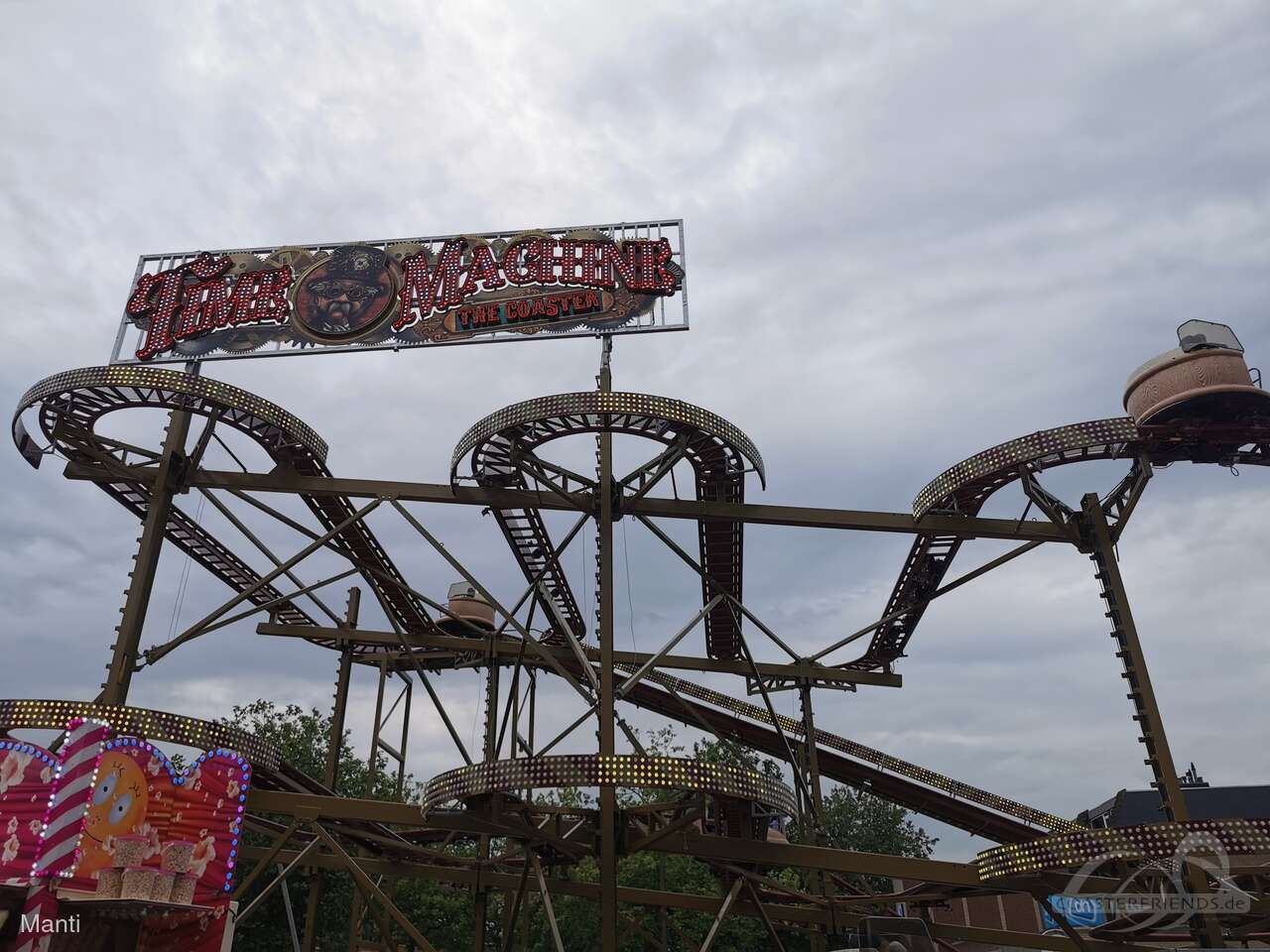 Time Machine the Coaster im Parkcheckpoint für Freizeitparks und ...