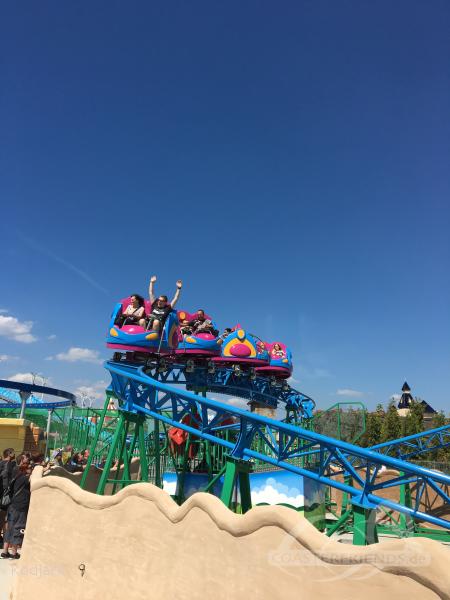 Happy Loops im Parkcheckpoint für Freizeitparks und Achterbahnen