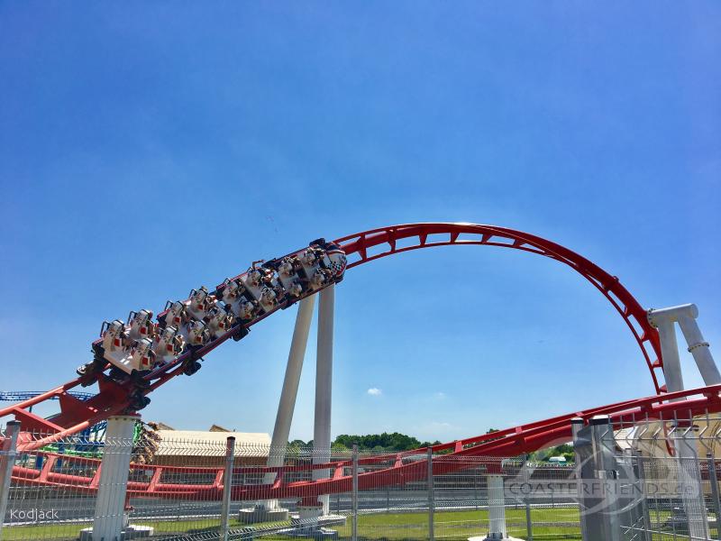 Formula Roller Coaster im Parkcheckpoint für Freizeitparks und Achterbahnen