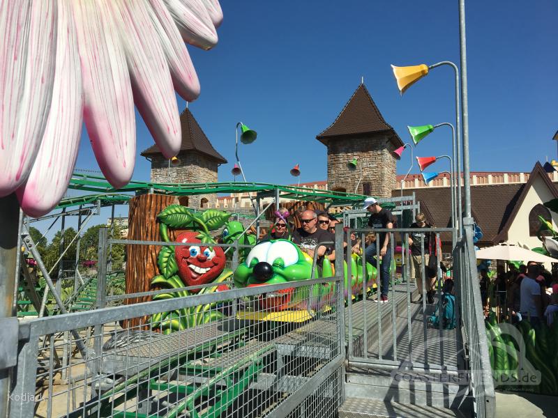 Frutti Loop Coaster im Parkcheckpoint für Freizeitparks und Achterbahnen