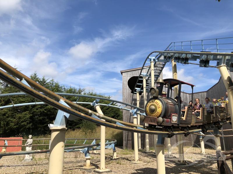 Maximus im Parkcheckpoint für Freizeitparks und Achterbahnen