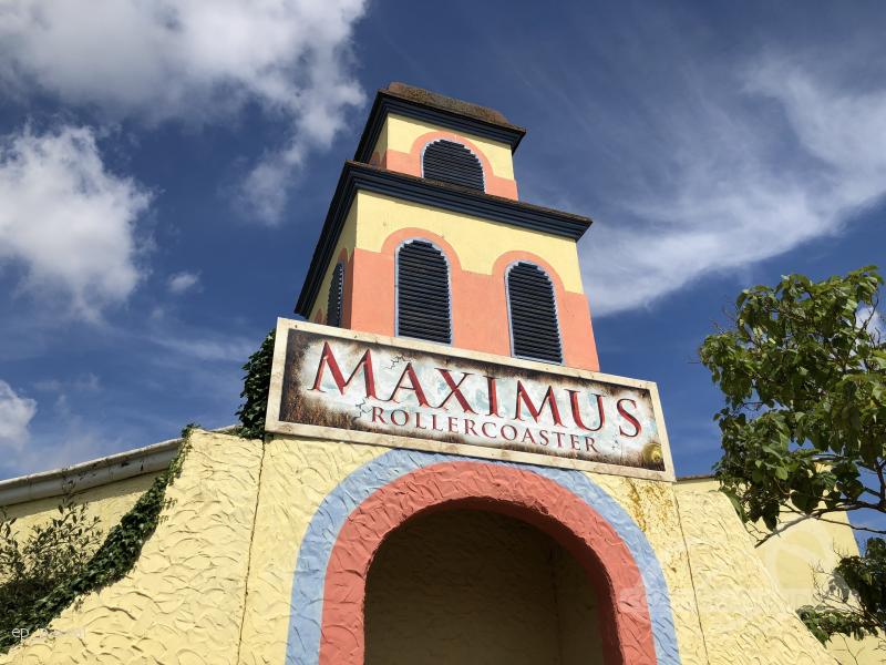 Maximus im Parkcheckpoint für Freizeitparks und Achterbahnen