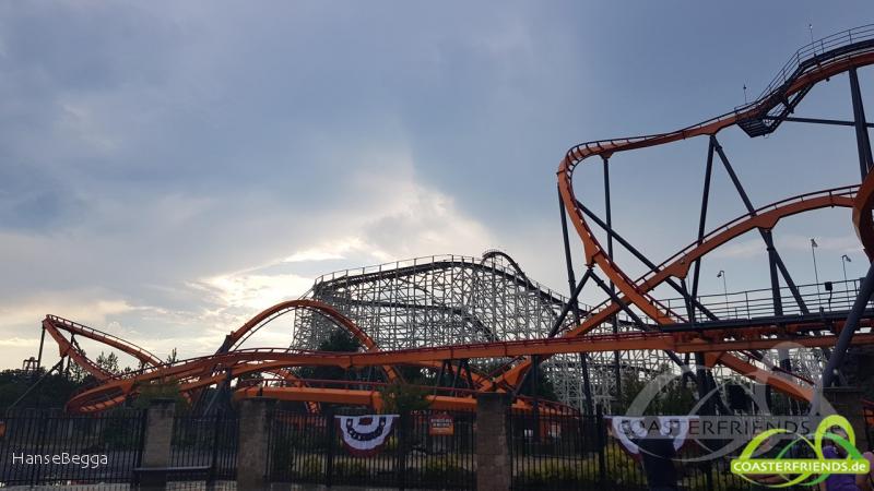 Firebird im Parkcheckpoint für Freizeitparks und Achterbahnen