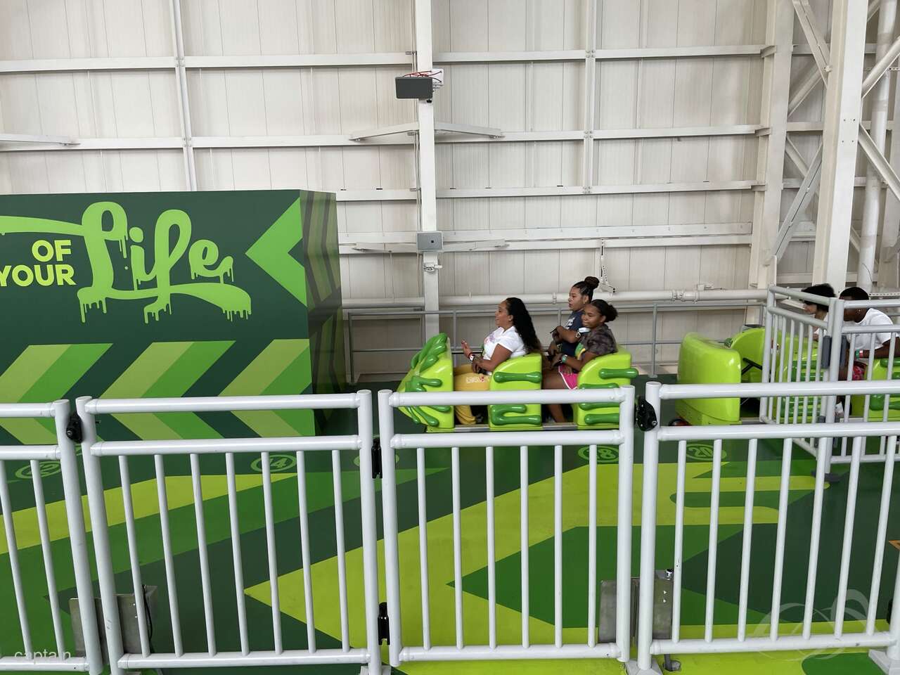 Nickelodeon Slime Streak im Parkcheckpoint für Freizeitparks und ...