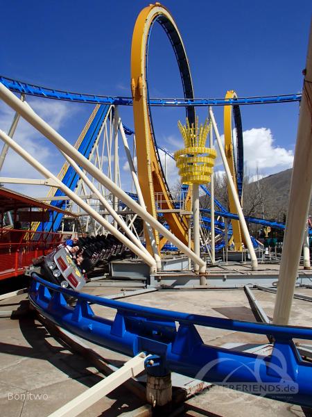 Colossus the Fire Dragon im Parkcheckpoint für Freizeitparks und ...