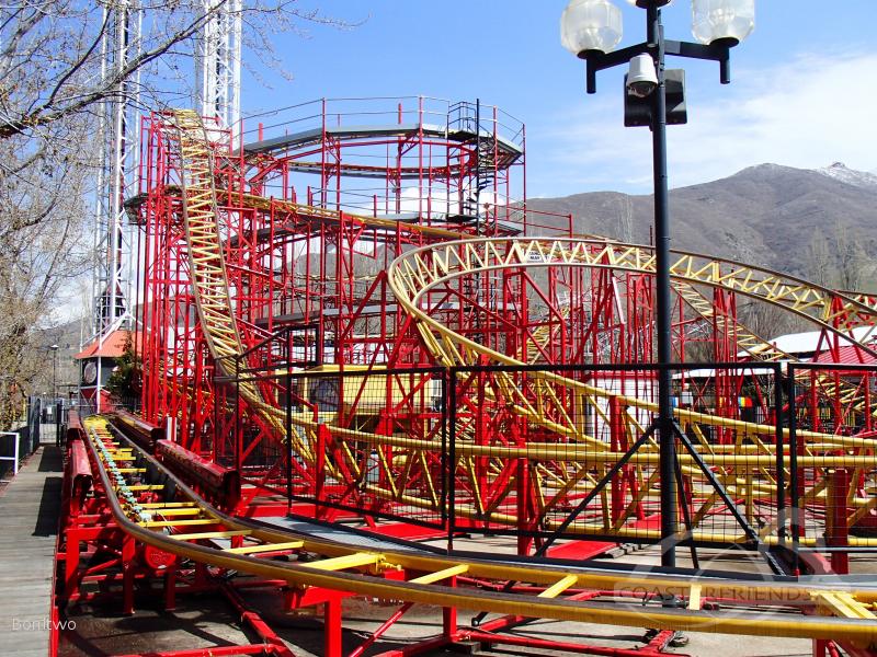 Jet Star 2 im Parkcheckpoint für Freizeitparks und Achterbahnen